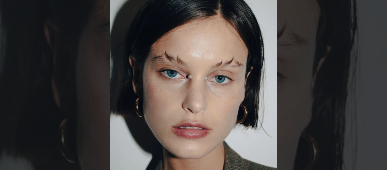 London Fashion Week's Grunge Style Eyebrow Look is 2022's Biggest Mood ...